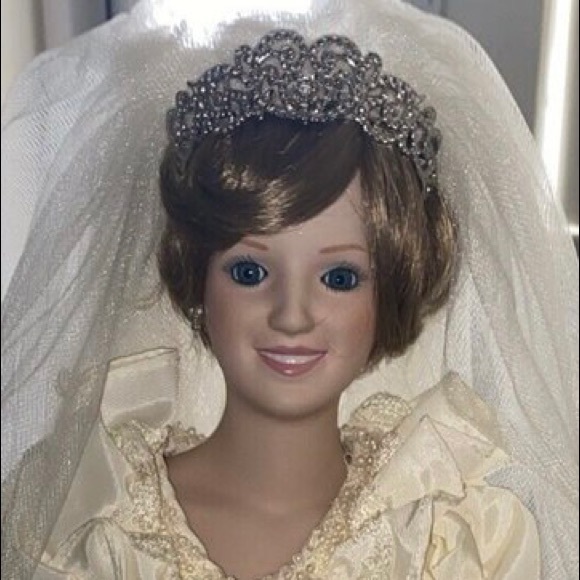 The Danbury Mint | Toys | Princess Diana Bride Doll Diamond Tiara ...